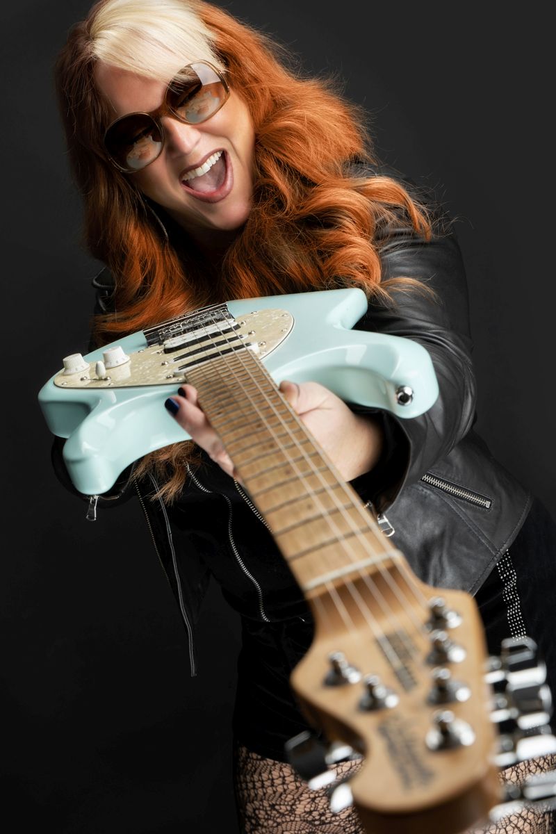 TARA LYNCH – SaitenKult