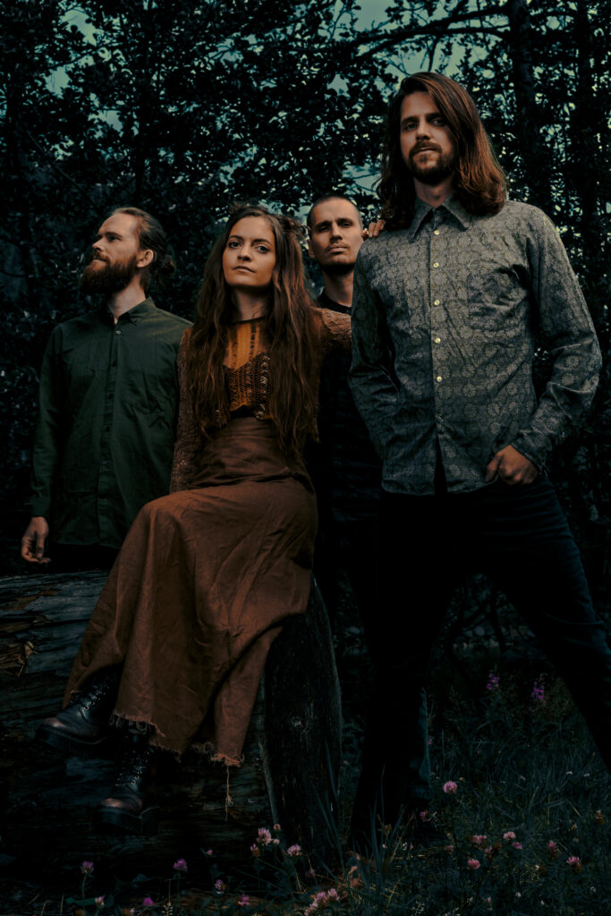 KALANDRA – The Line – SaitenKult