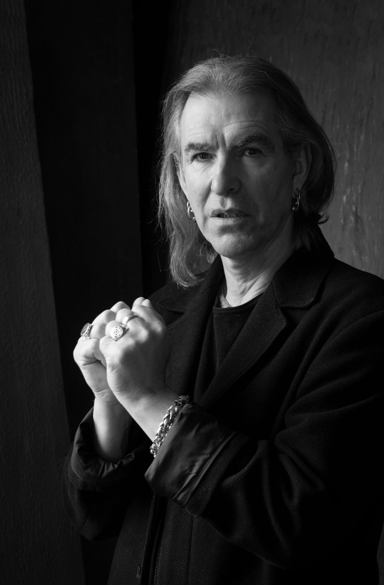 JUSTIN SULLIVAN – Surrounded – SaitenKult